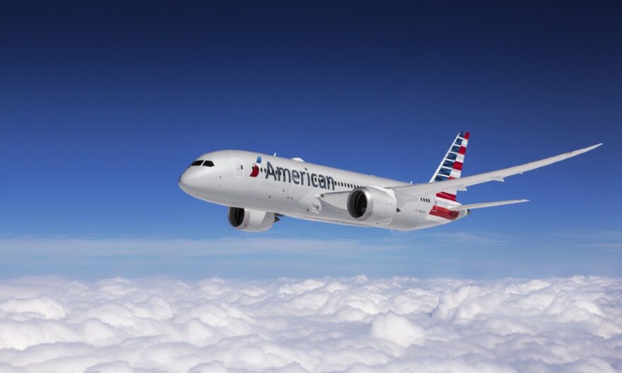 Use Flight Assistance at American Airlines From Takeoff to Landing for ...